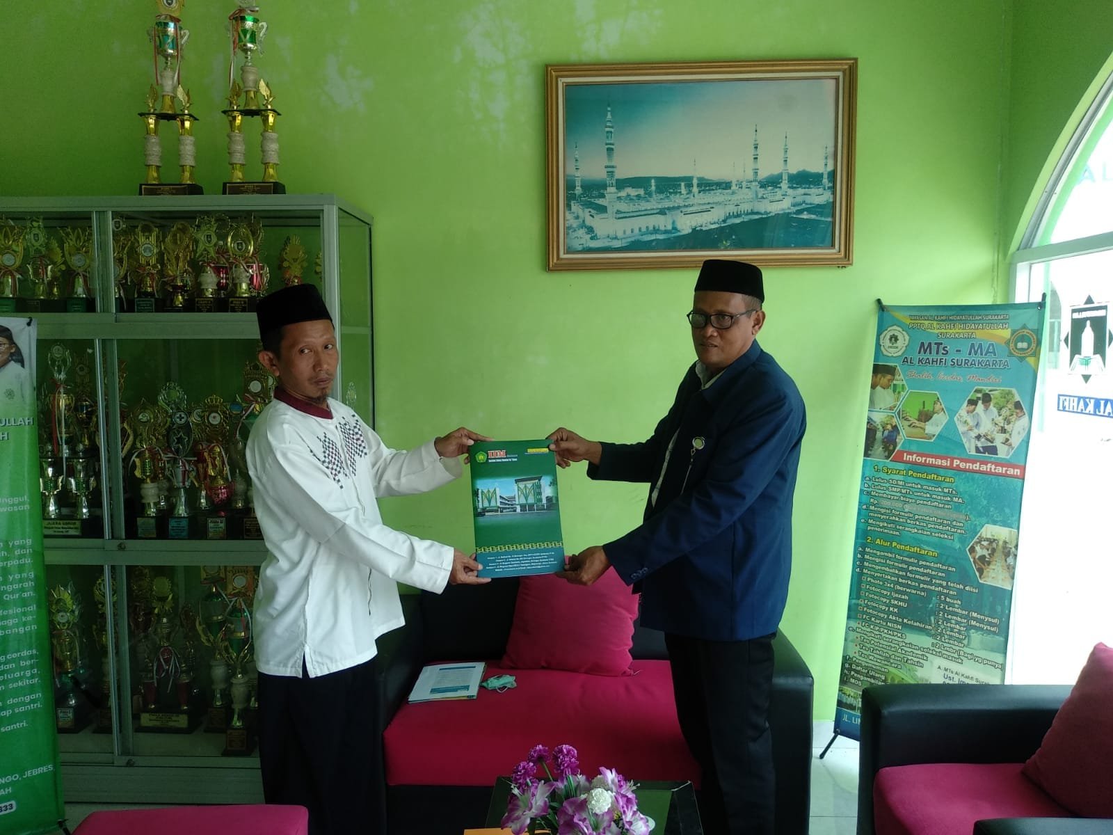 Fakultas Tarbiyah - Institut Islam Mamba'ul 'Ulum Surakarta